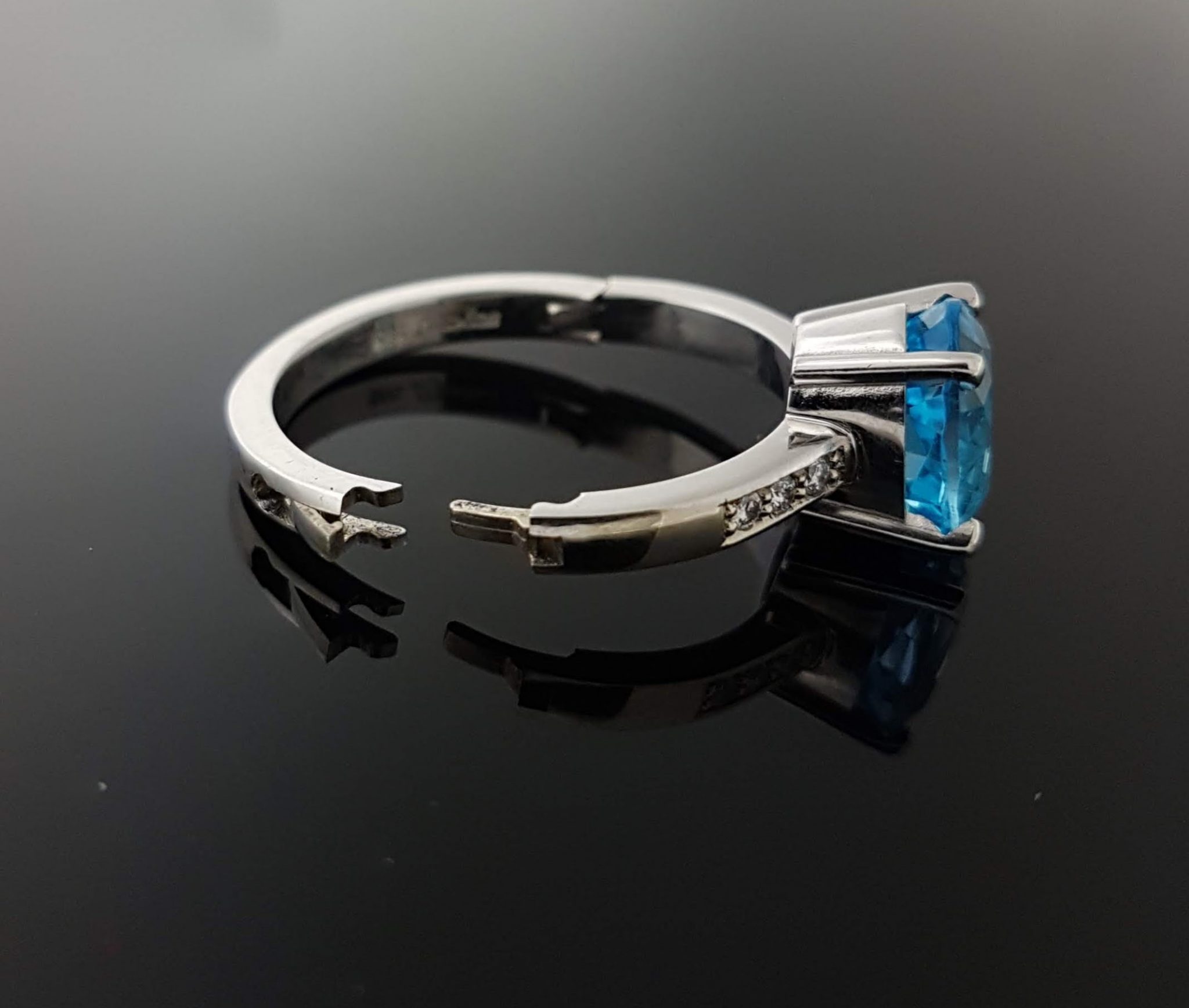Witgouden reuma ring met Blauwe Topaas. #19837 | Goudsmederij/Juwelier ...